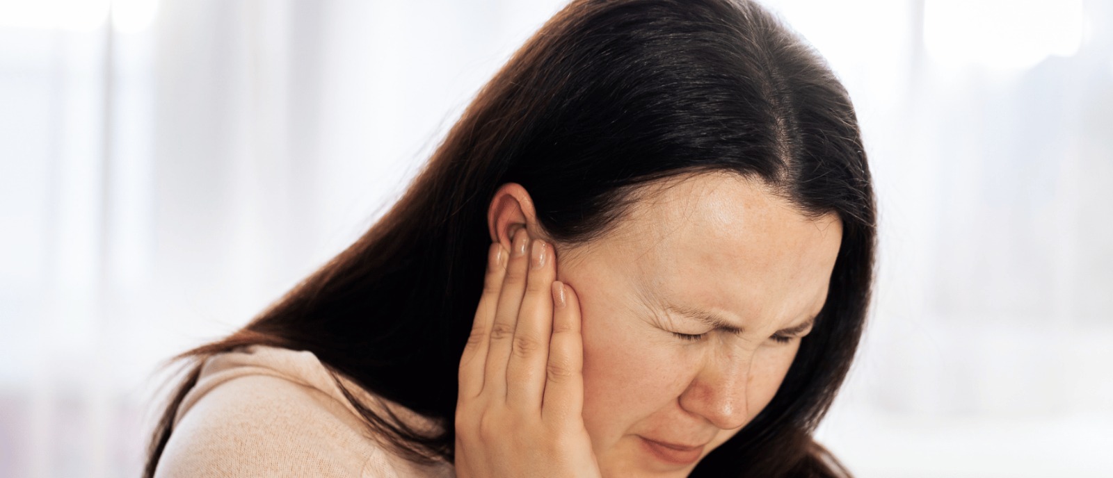 Understanding the Link Between Hearing Loss and Vertigo | Aanvii Hearing